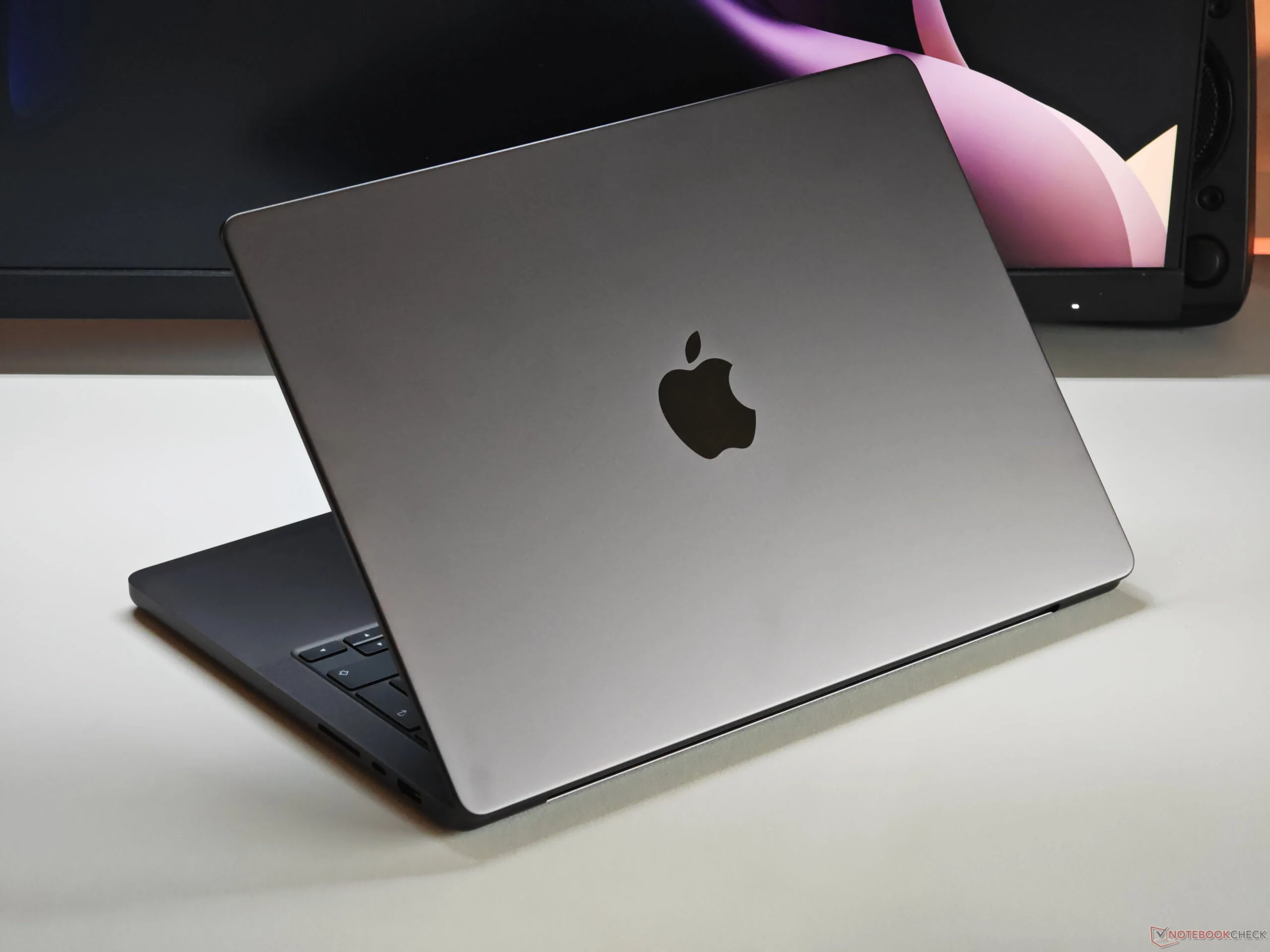 Apple’s New MacBook Pro 14 M5: Best Value in Base Model – GizNewsDaily