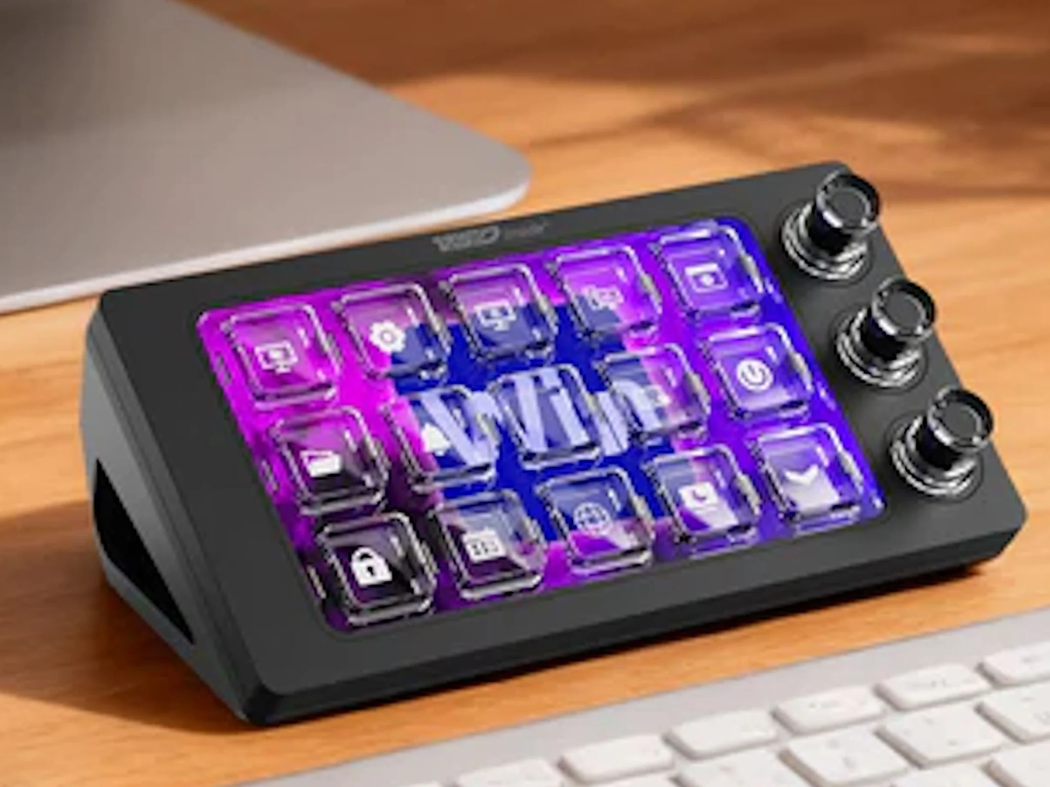 VSD MagTran M3: Customizable Keyboard with On-Screen Controls