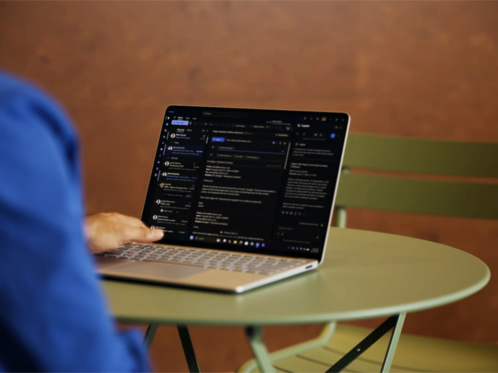 Microsoft Surface Laptop 8 Debuts with Up to 64GB RAM and Arc B390 Graphics